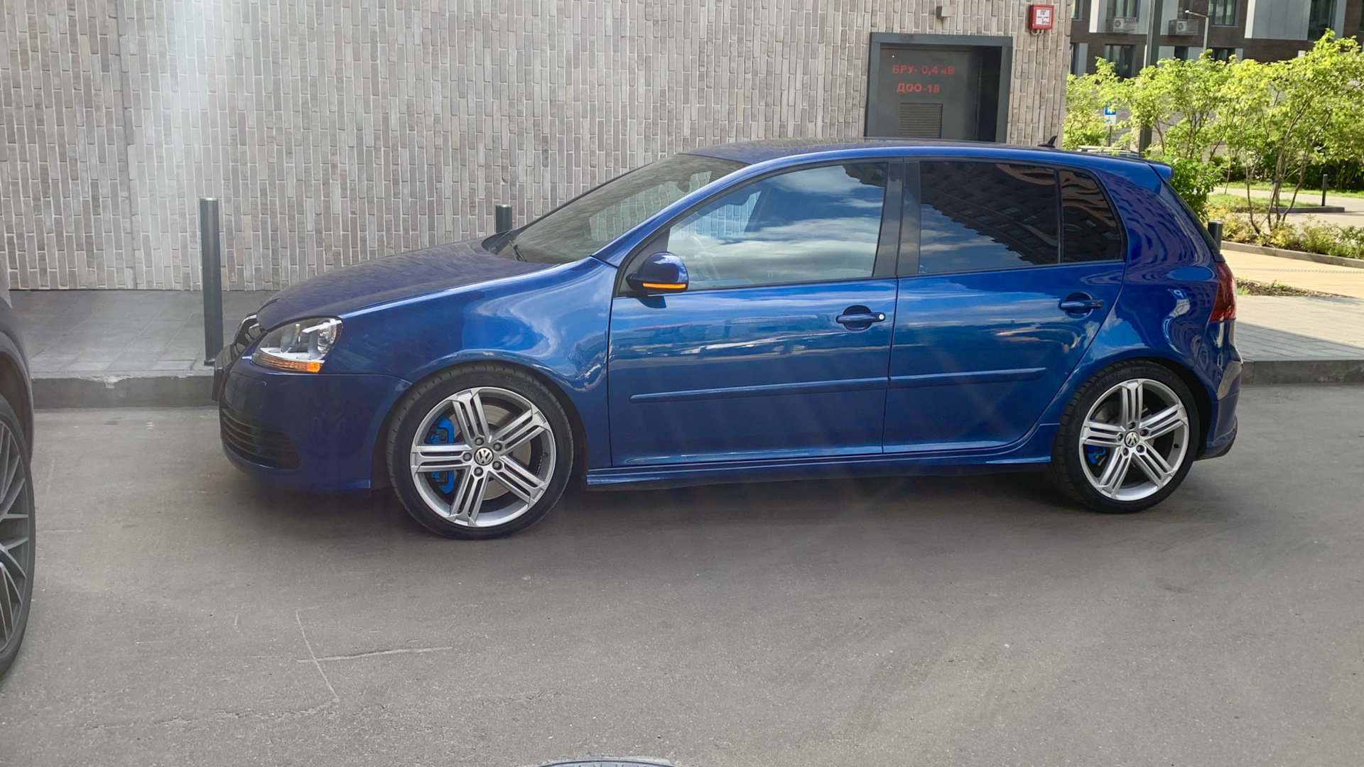 Volkswagen Golf R Mk5 3.2 бензиновый 2006 | Синий .:R32 на DRIVE2