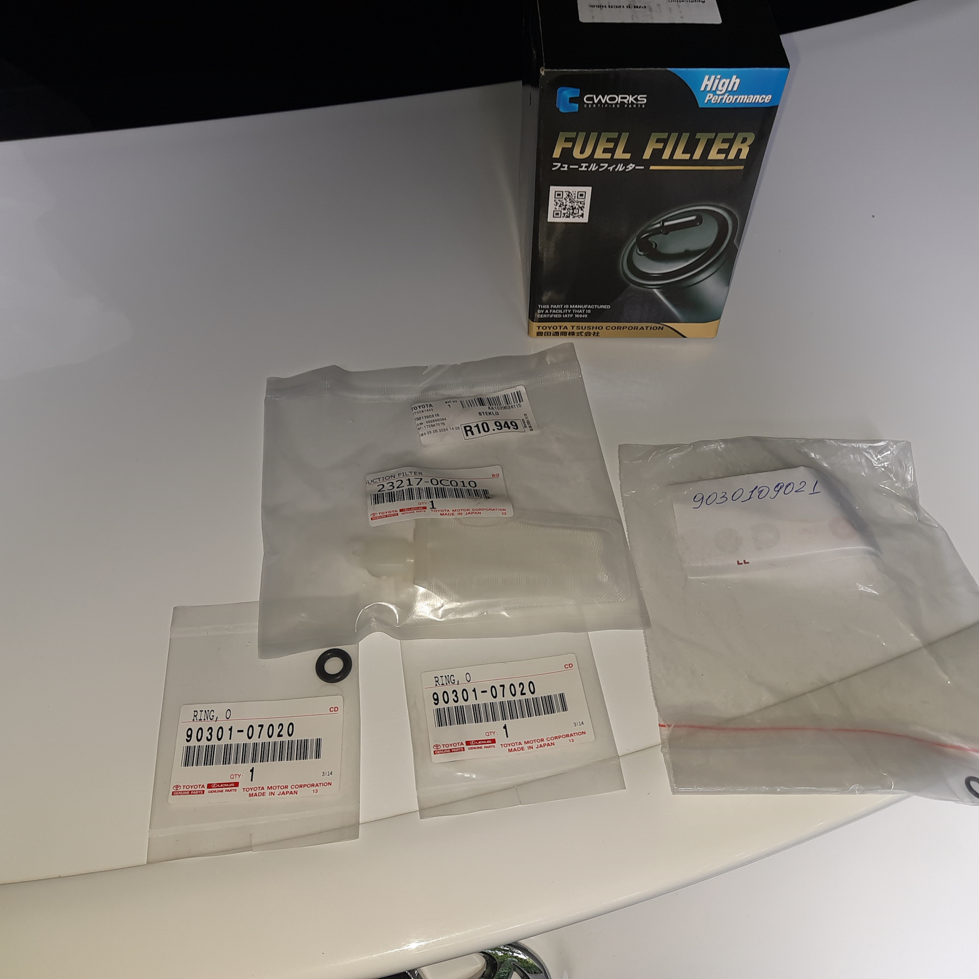 Замена топливного фильтра — Toyota Solara II, 2,4 л, 2004 года ...