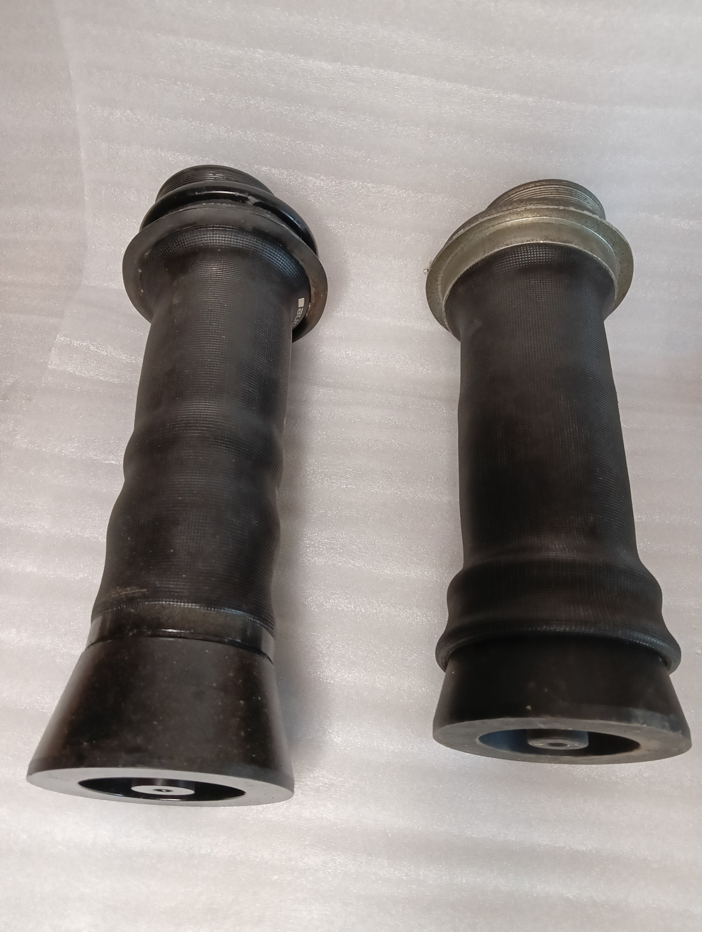 Готовые задние пневмо подушки! — Toyota bB (1G), 1,5 л, 2002 года ...