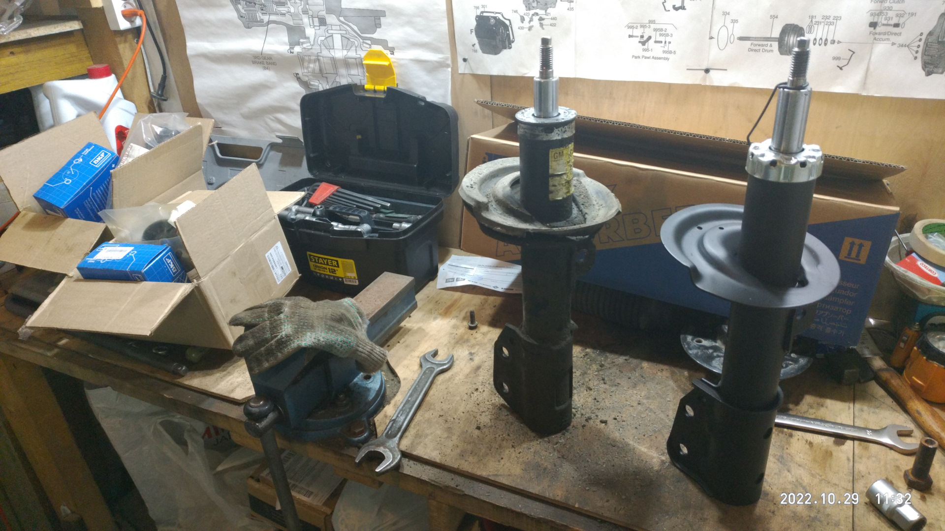 Замена правого ШРУСа, масла, передних амортизаторов — Chevrolet Captiva ...