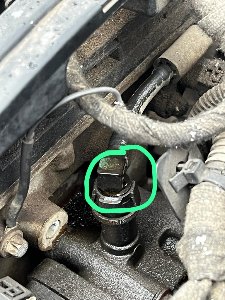 Трубка подогрева дросселя — Opel Astra J, 1,6 л, 2012 года | поломка ...