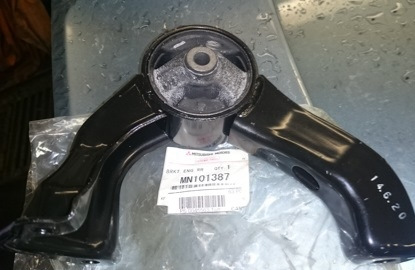 Help — опора двигателя — Mitsubishi Lancer X, 1,5 л, 2008 года ...
