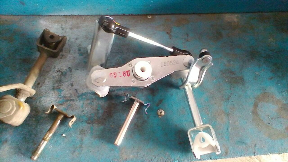 ЗАМЕНА СТОЕК СТАБИЛИЗАТОРА, РЕЗИНОК СТАБИЛИЗАТОРА, ВЕРТОЛЕТА, ШТОКА ...