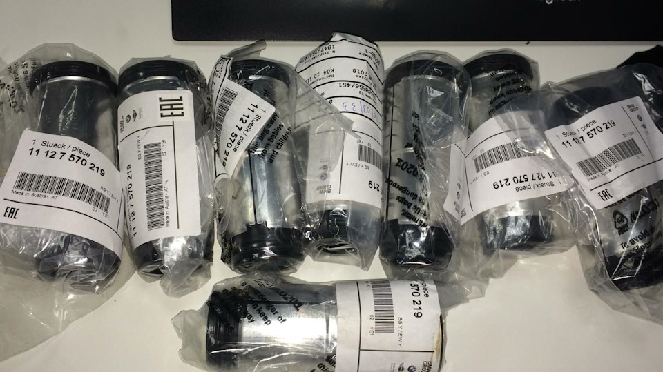 Синий дым (замена маслосъемных колпачков) — BMW X5 (E70), 4,8 л, 2010 ...