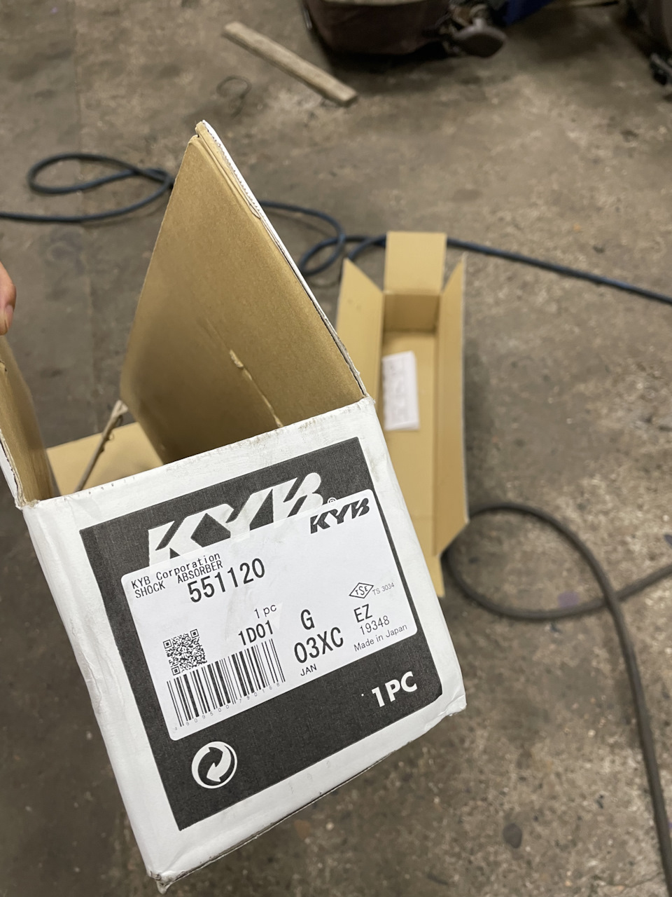 Замена задних стоек — Toyota Crown (S200), 2,5 л, 2008 года | визит на ...