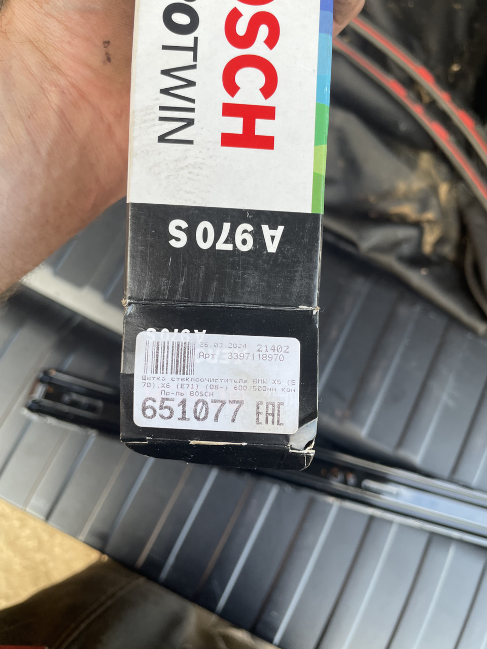 Поменял щетки стеклоочистителя — BMW X5 (E70), 3 л, 2011 года ...