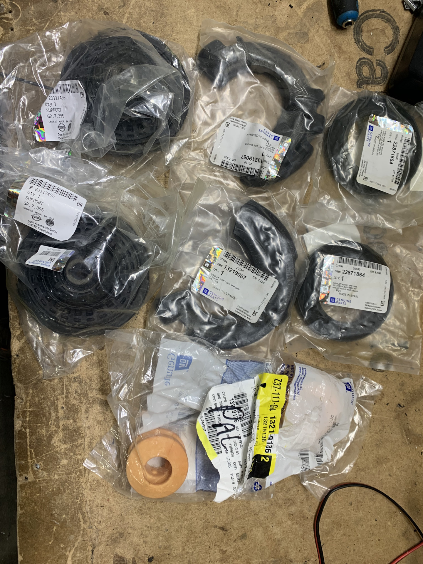 Опорники, термостат, ступица! — Opel Insignia Country Tourer (1G), 2 л ...