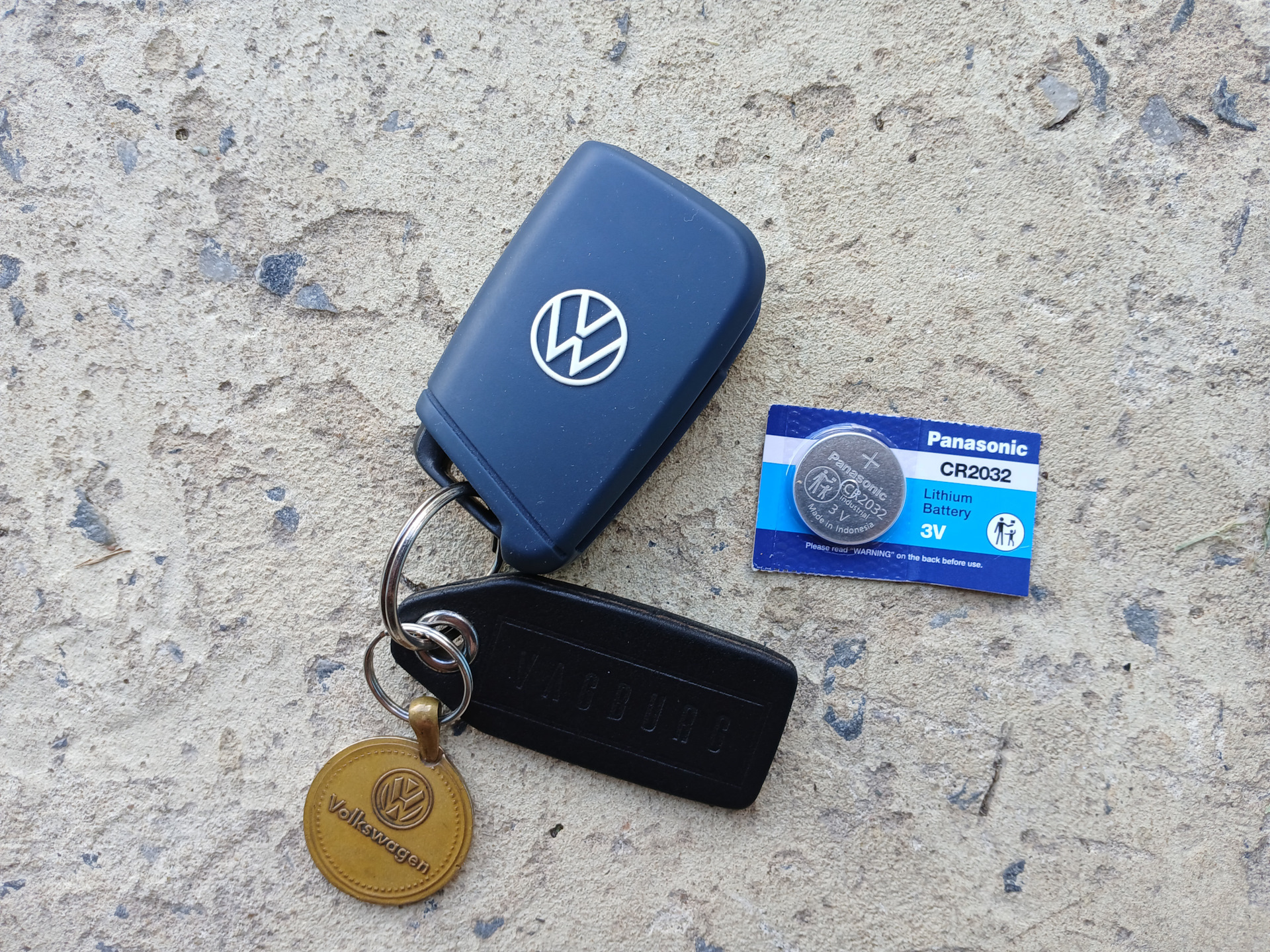 Элемент питания для радиоключаVAG N10528301 — Volkswagen Polo liftback ...