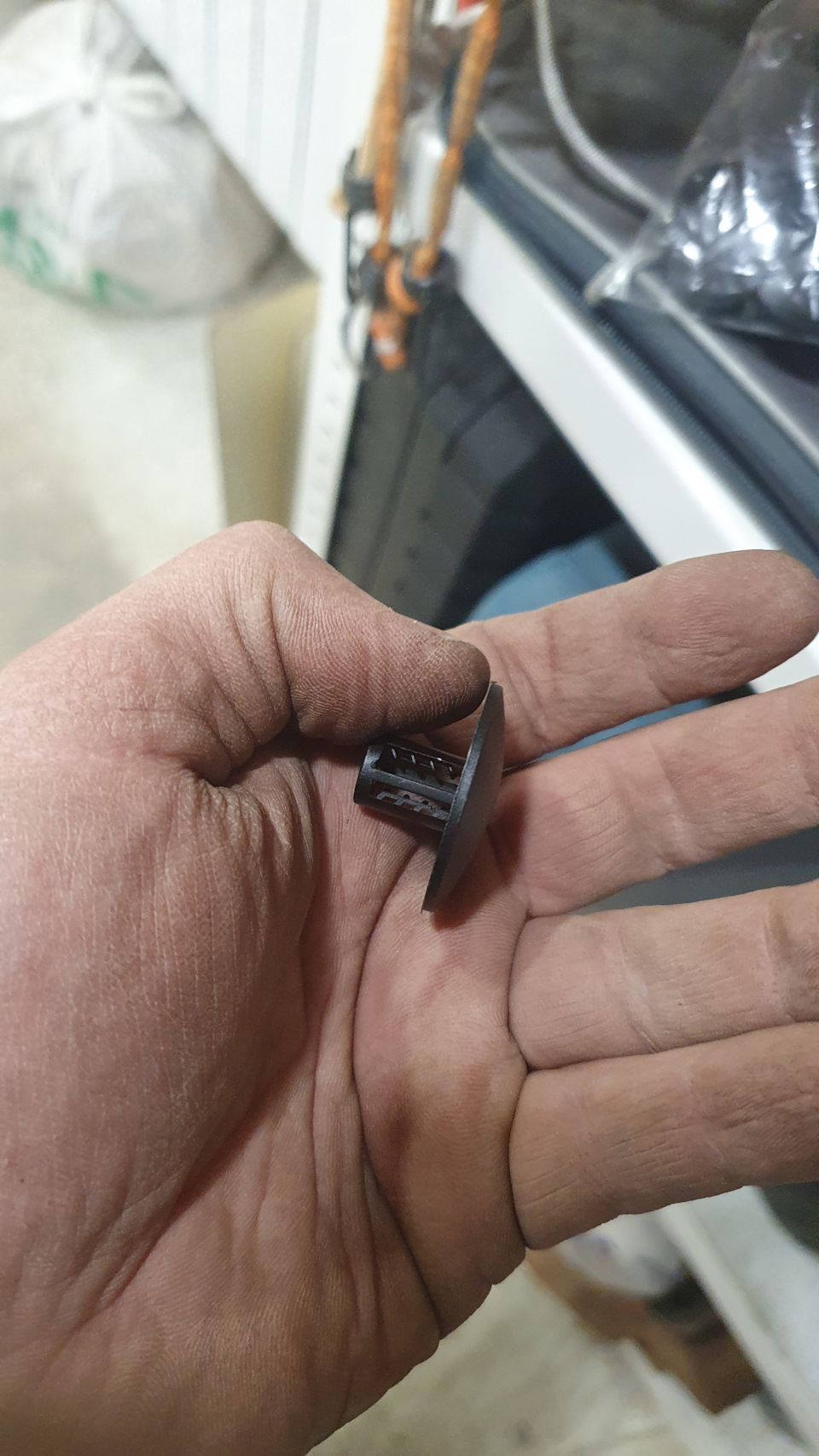 7703081127 Зажим RENAULT | Запчасти на DRIVE2