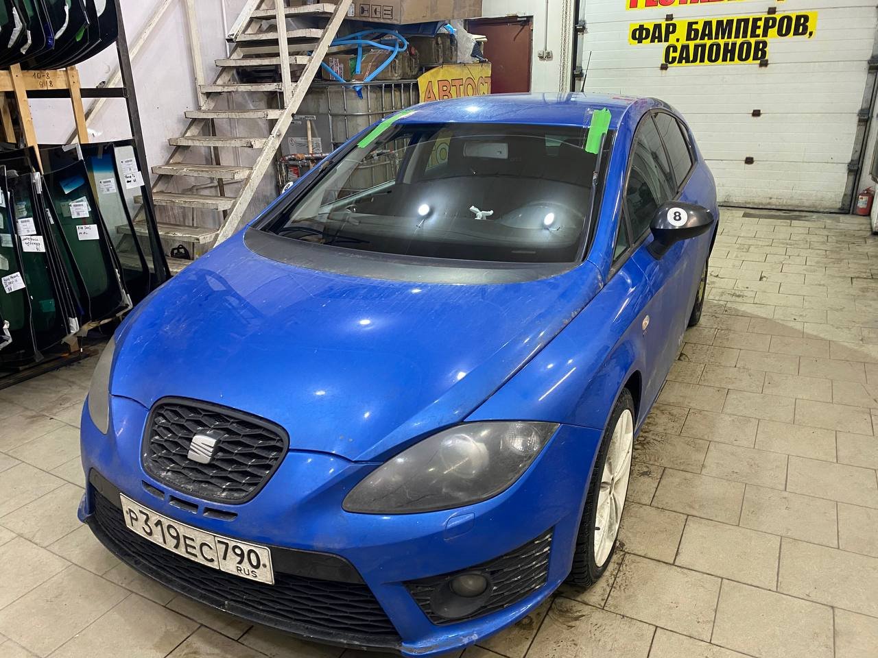 Замена лобового стекла — SEAT Leon (Mk II), 1,8 л, 2012 года | визит на ...