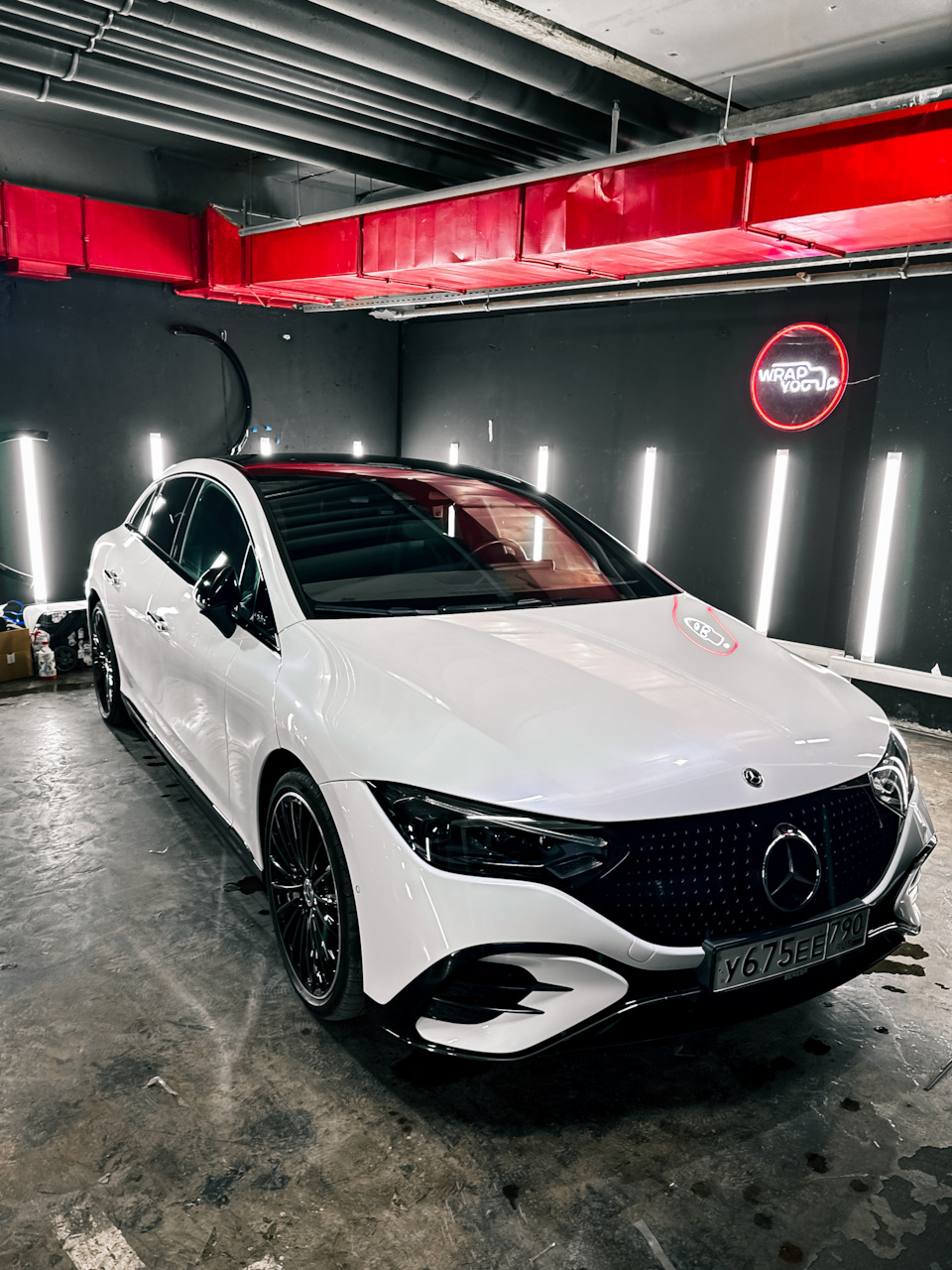Замена цвета из белого в черный с проемами. Mercedes-Benz EQE — Wrap ...
