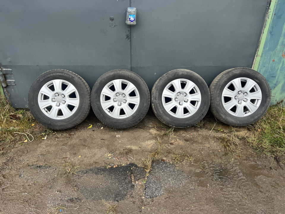 Шины зимние нешипованные Continental 215/65 R16, кованые диски Audi 6 ...
