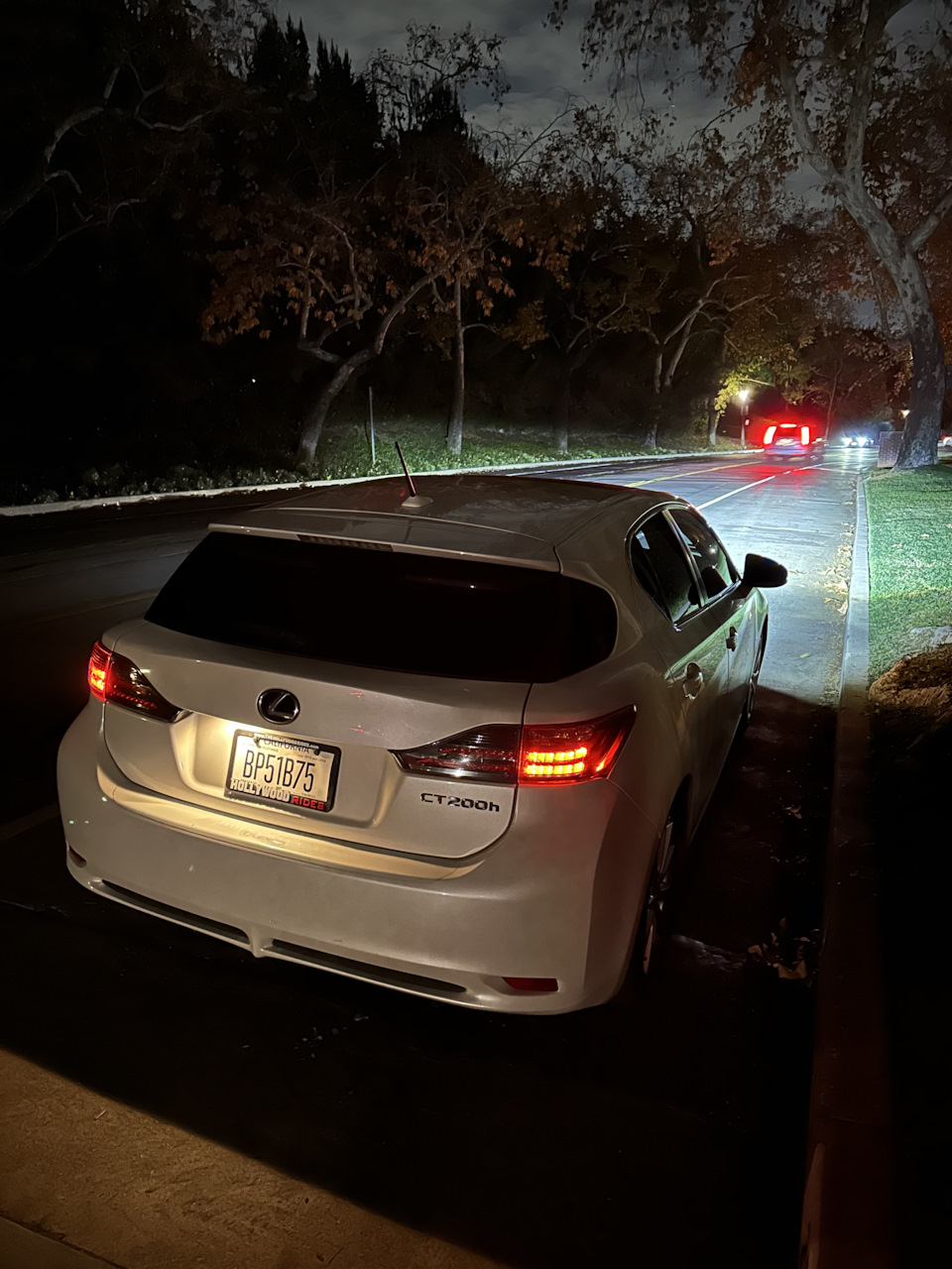 Led в салон и задний ход — Lexus CT 200h, 1,8 л, 2012 года | стайлинг ...