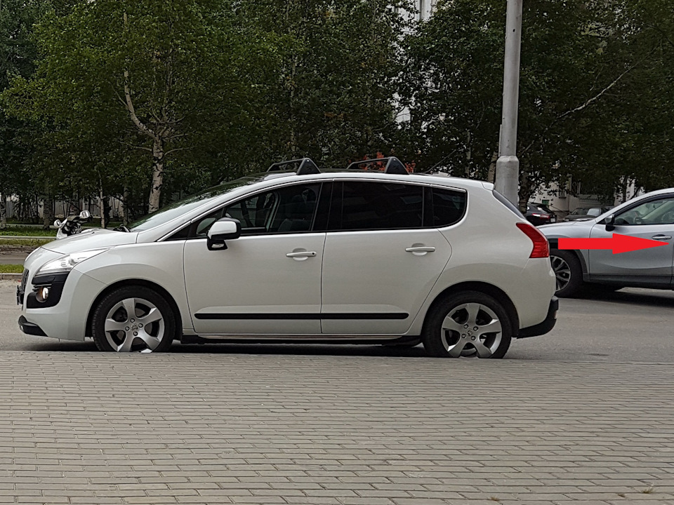 Замена ламп стоп-сигналов (снятие задней фары) — Peugeot 3008 (1G), 1,6 ...