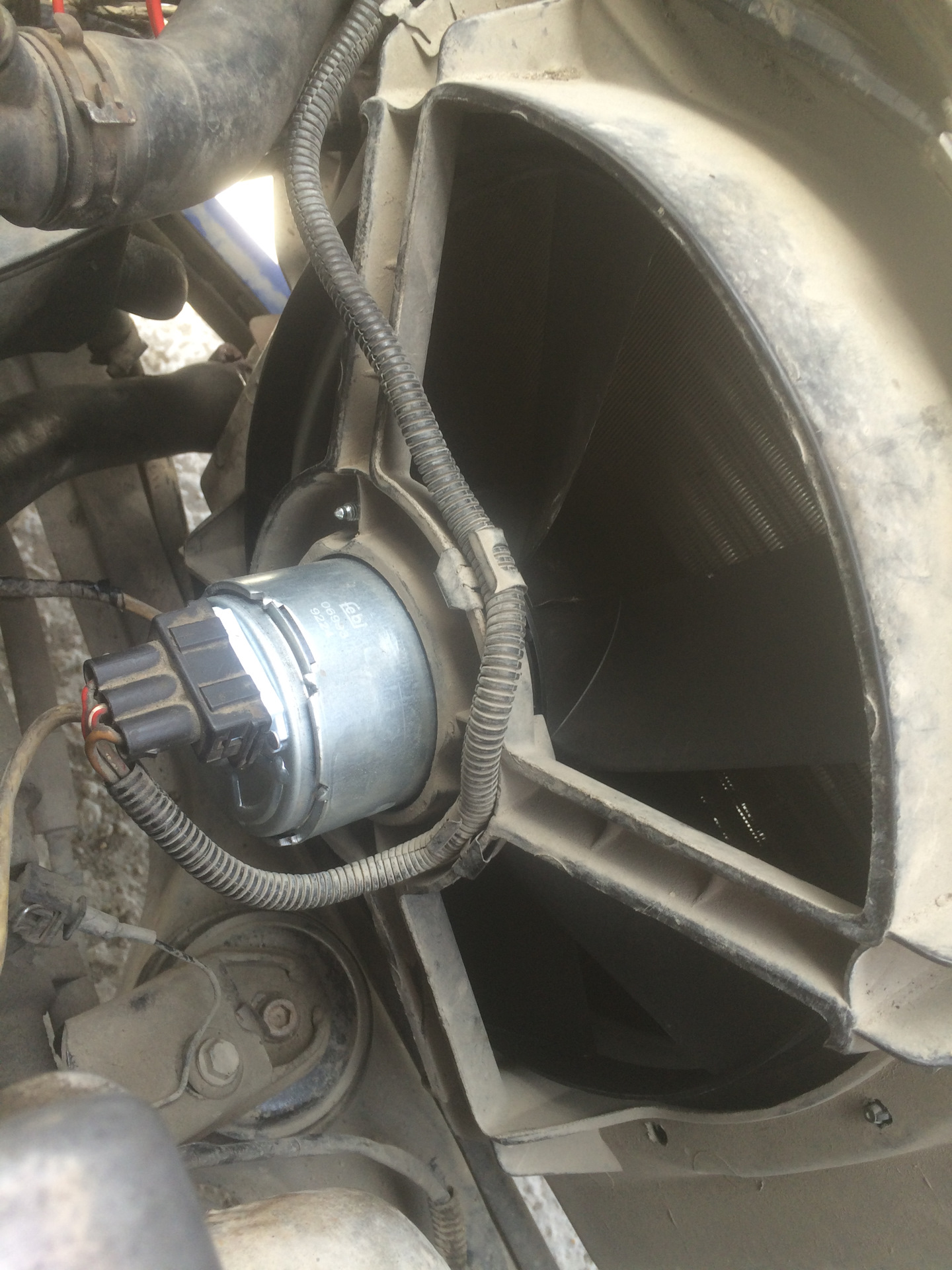 Замена патрубков, вентилятора, небольшая косметика, упоры багажника ...