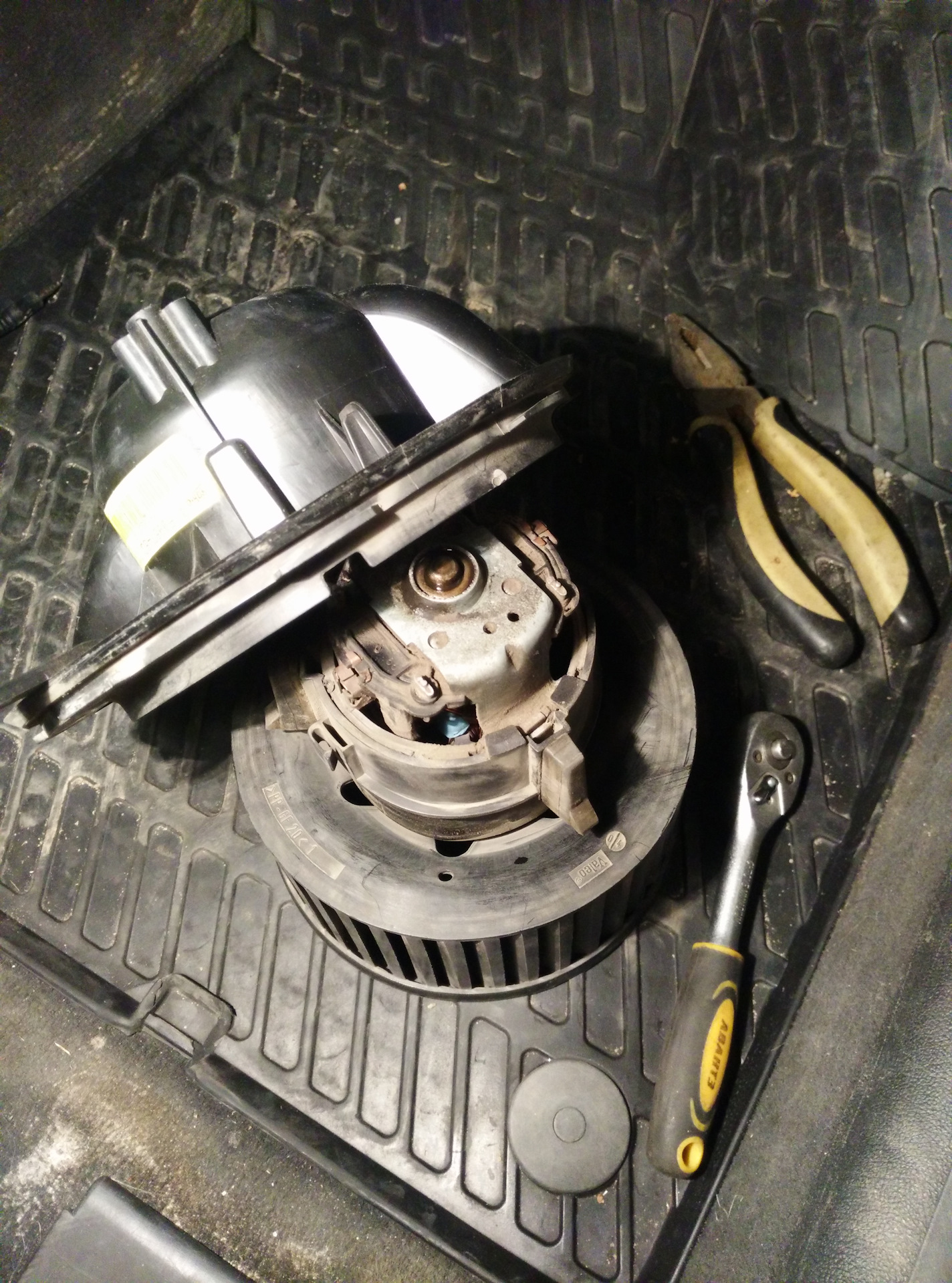 Не греет печка. — Audi A3 Sportback (8PA), 1,6 л, 2007 года | своими ...