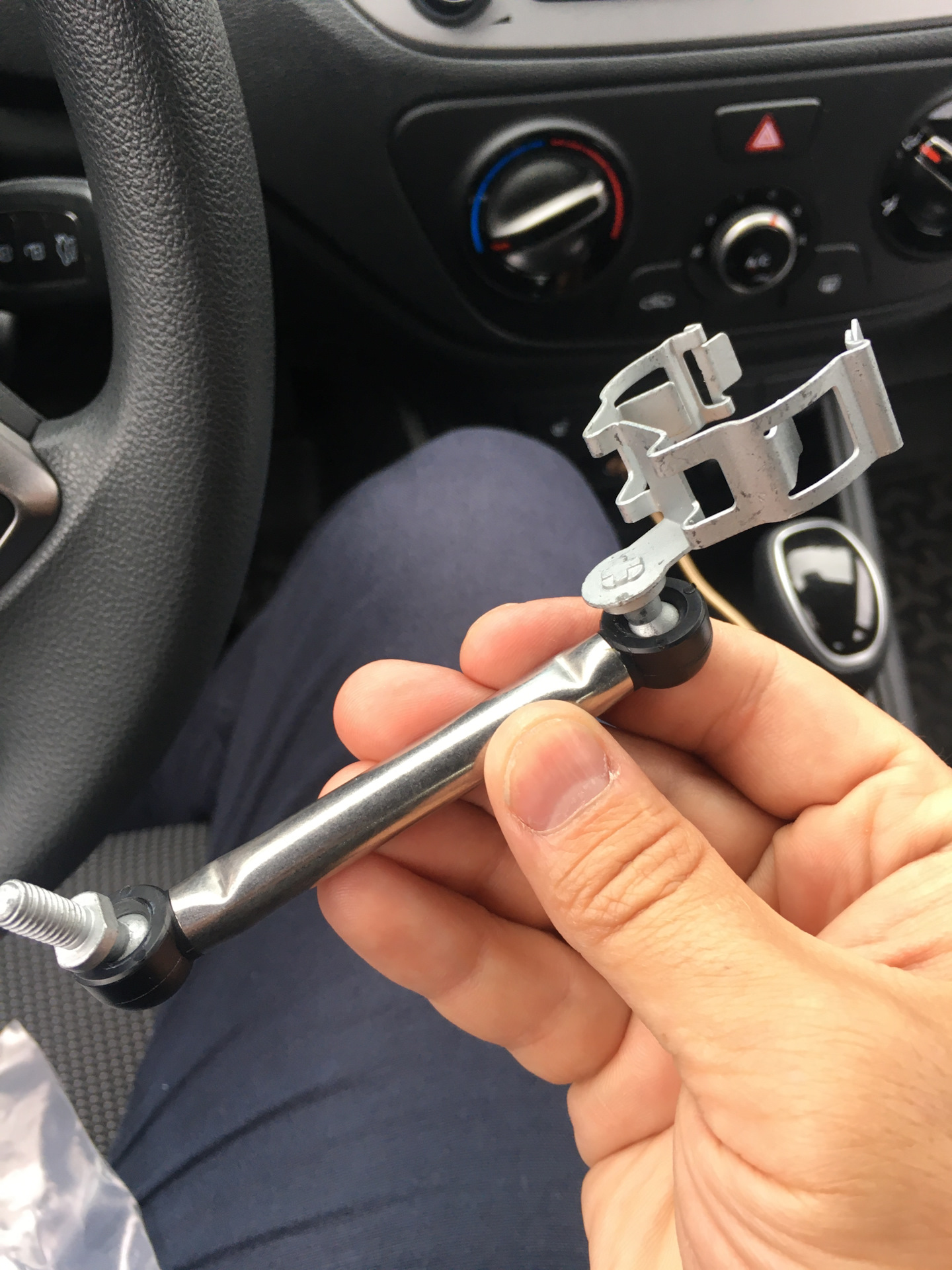 Замена задней тяги датчика клиренса — Mercedes-Benz S-Class (W221), 5,5 ...