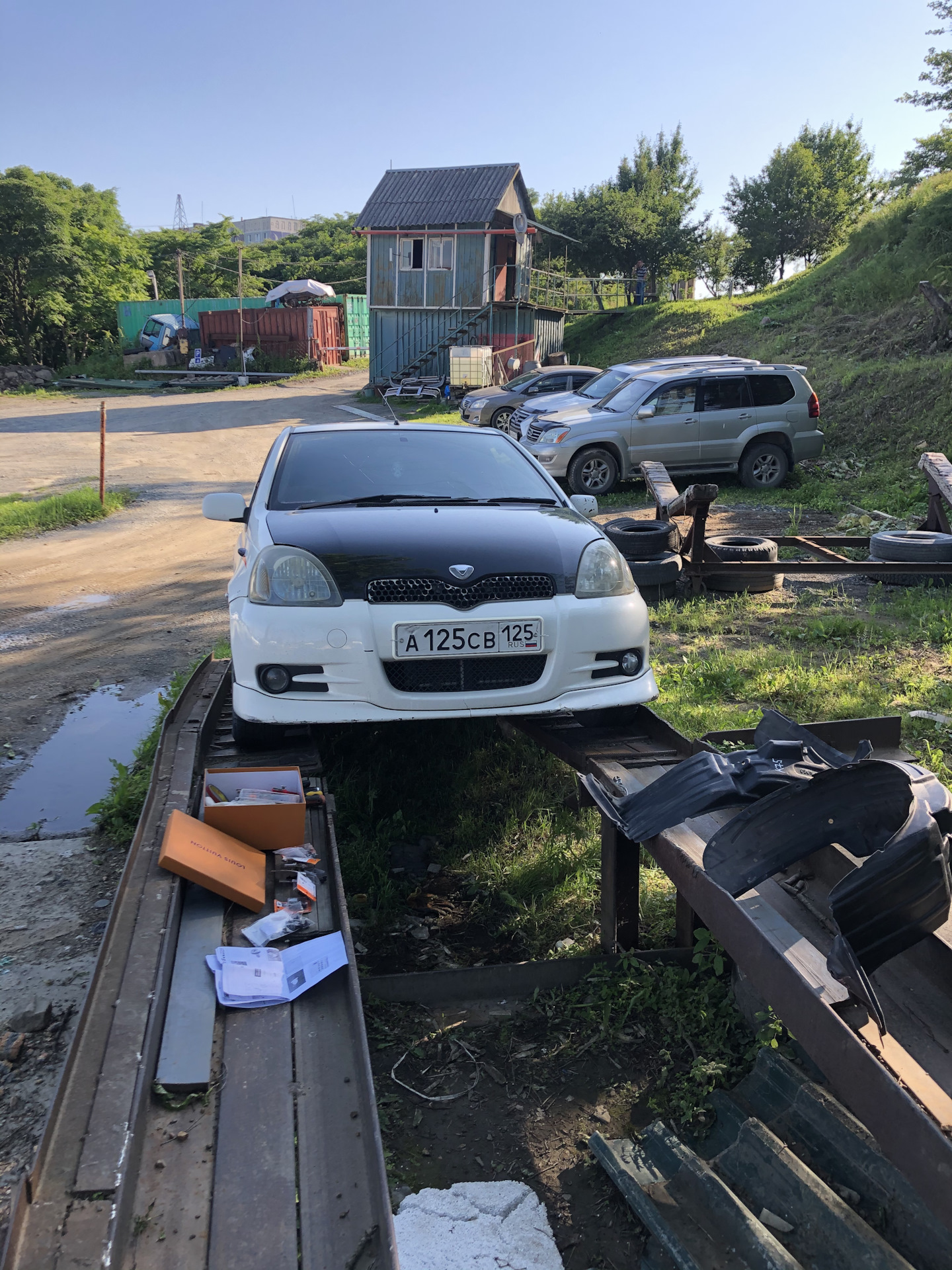 Замена подкрылков и защиты двигателя. — Toyota Vitz (10), 1 л, 2000 ...