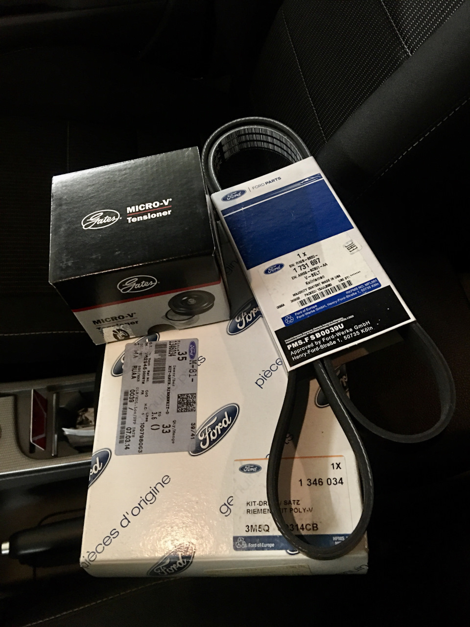 Замена приводных ремней и ролика — Ford Focus II Sedan, 1,8 л, 2011 ...