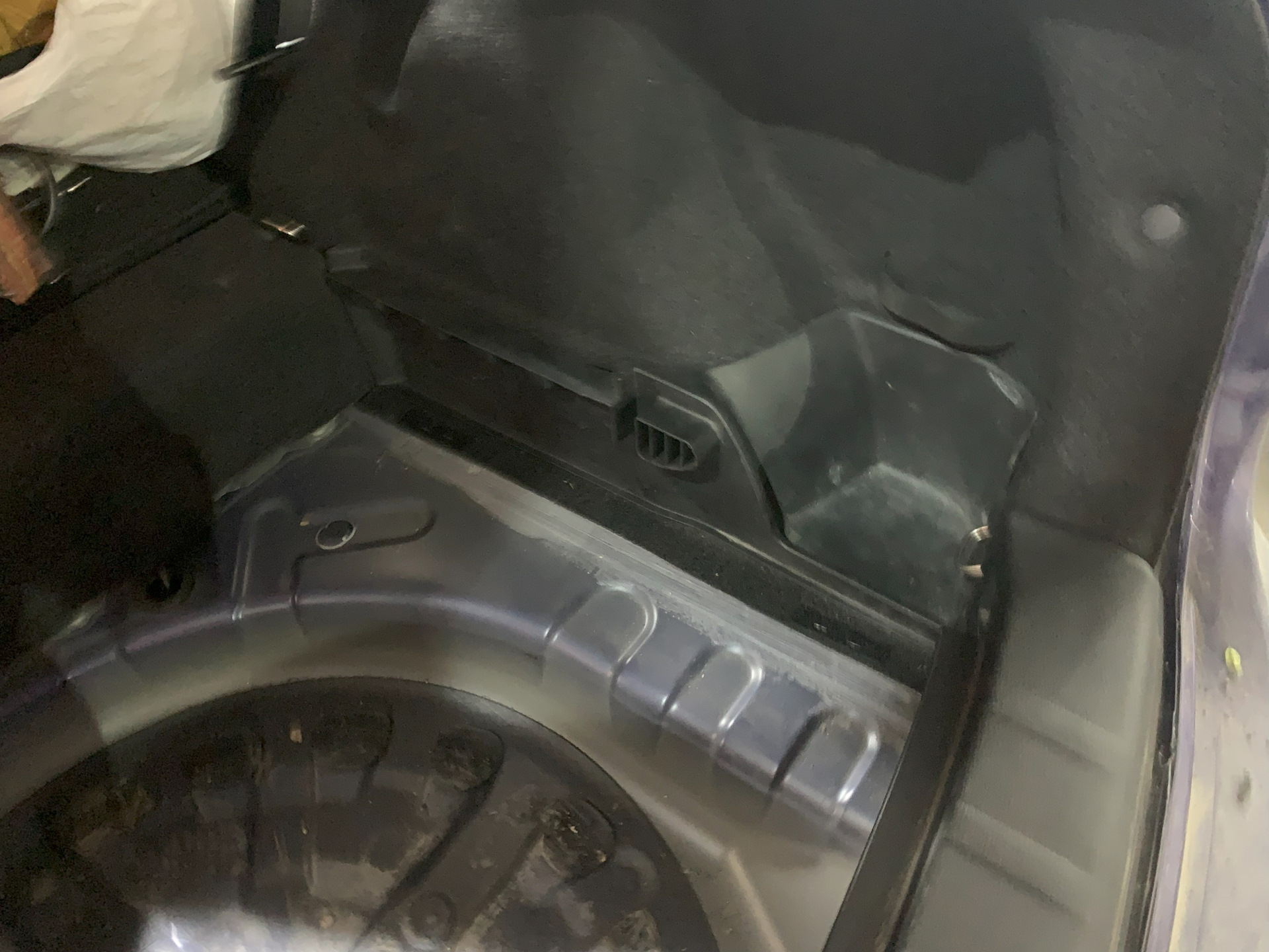 Интеграция №3: доп. плафон и розетка в багажник. — Nissan Qashqai (2G ...