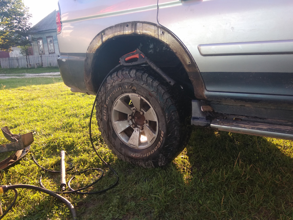 Установил подкрылки …пока только задние . — Mitsubishi Pajero Sport (1G ...