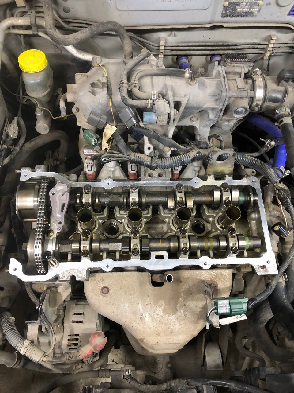 обслуживания клапанной крышки — Nissan Sunny (B15), 1,5 л, 2002 года ...