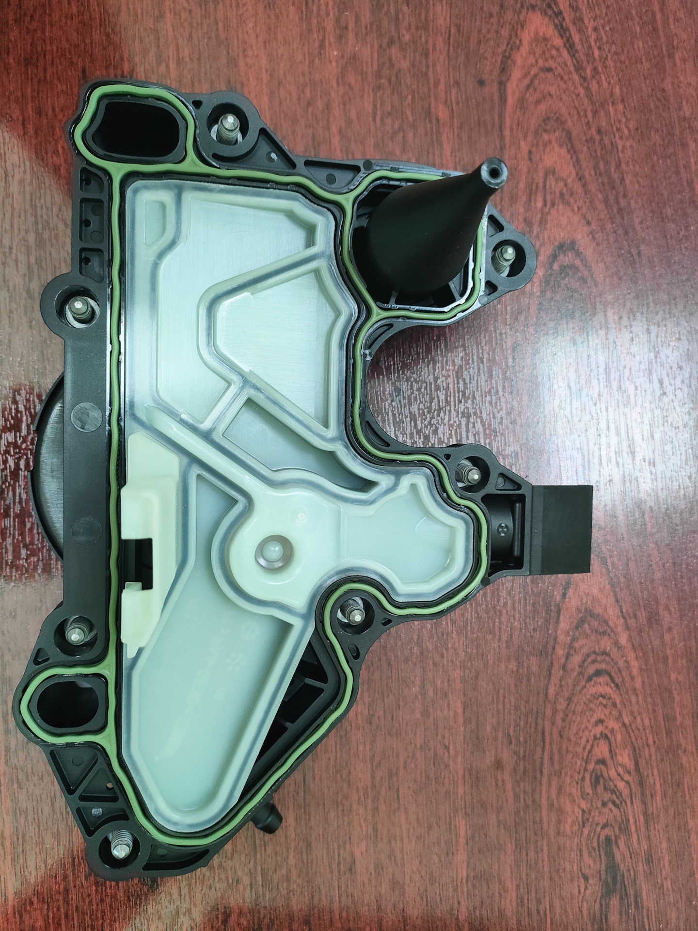 Замена маслоотделителя CJSA 1.8 gen3 — Volkswagen Passat B8, 1,8 л ...