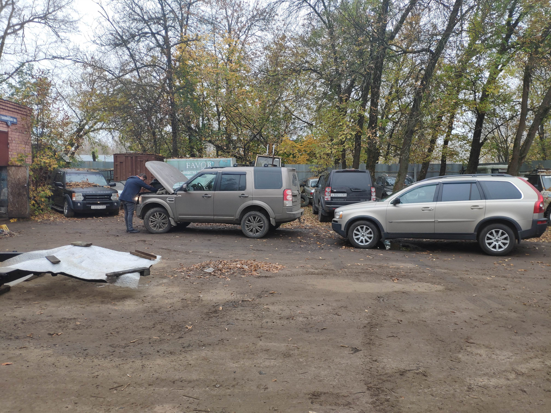 67. Клапанные крышки и немного мелочи — Volvo XC90 (1G), 4,4 л, 2005 ...