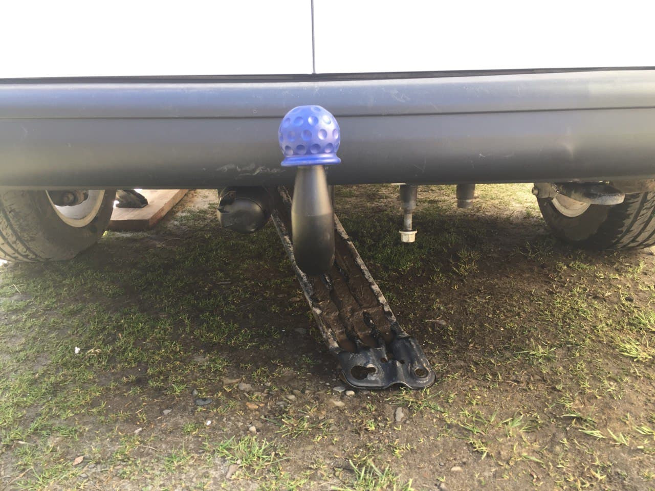 Установка фаркопа — Volkswagen Transporter T5, 2 л, 2014 года | своими ...