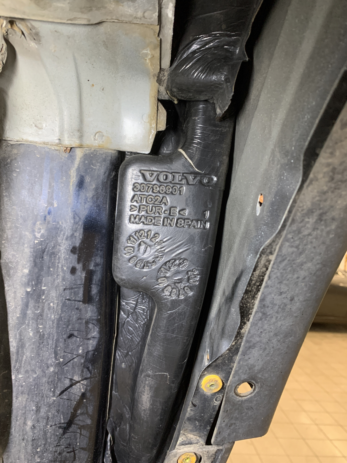 Исправление косяков — Volvo XC70 III, 2,4 л, 2012 года | своими руками ...