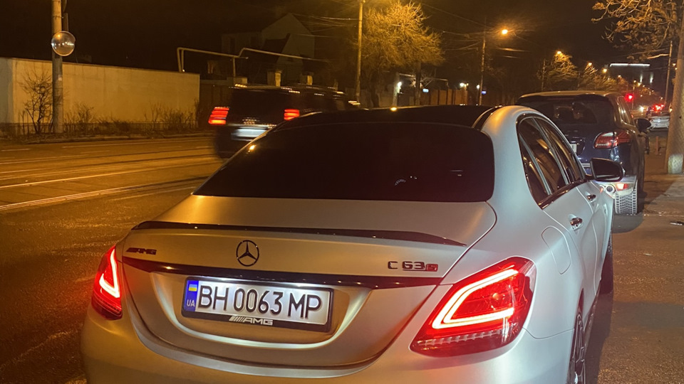 Mercedes-Benz C 63 AMG (W205) 4.0 бензиновый 2016 | Серый мат на DRIVE2