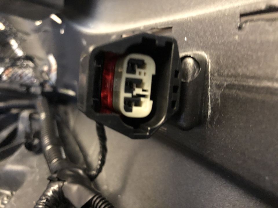 Уже не fomoco, а проводка в бампере все так же 🤕 — Volvo XC60 (1G), 2,4 ...