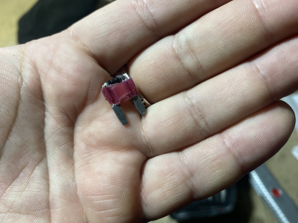 Поднятие уровня напряжения в бортовой сети — Toyota Camry (XV50), 2 л ...