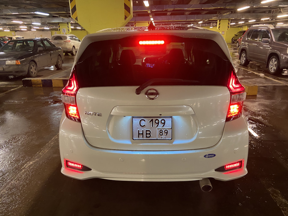 Диодные катафоты и поворотники в зеркала — Nissan Note e-Power, 1,2 л ...