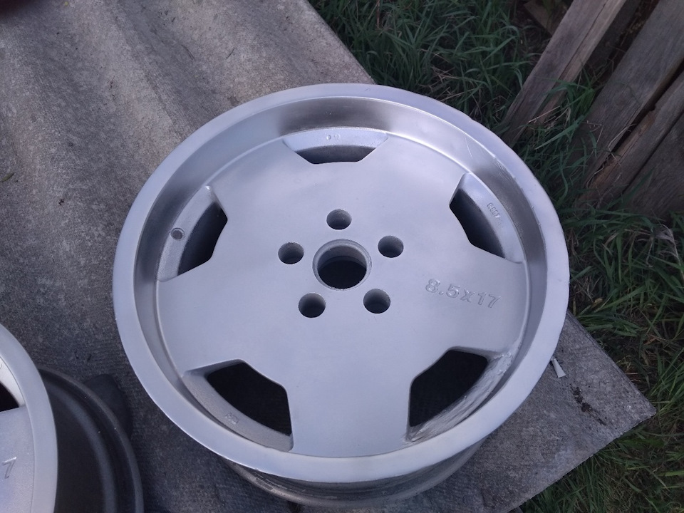 Покраска дисков Toplain RH — BMW 5 series (E34), 2 л, 1991 года ...