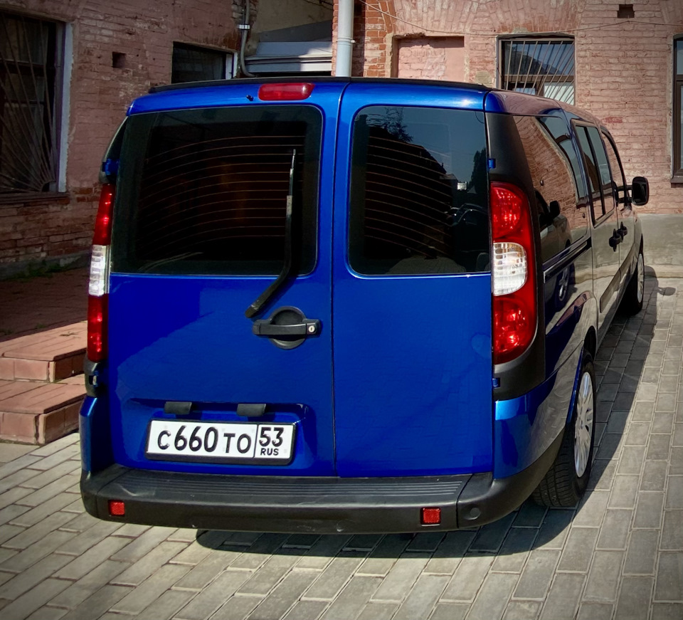 Резиновый спойлер — FIAT Doblo (1G), 1,4 л, 2012 года | стайлинг | DRIVE2