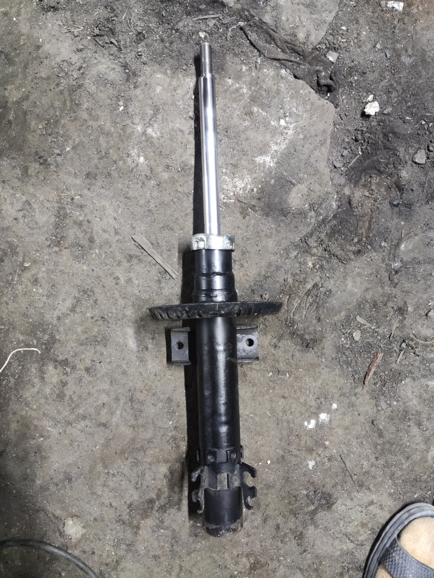 Замена стоек и амортизаторов на тойотовские. — Skoda Rapid (1G), 1,6 л ...