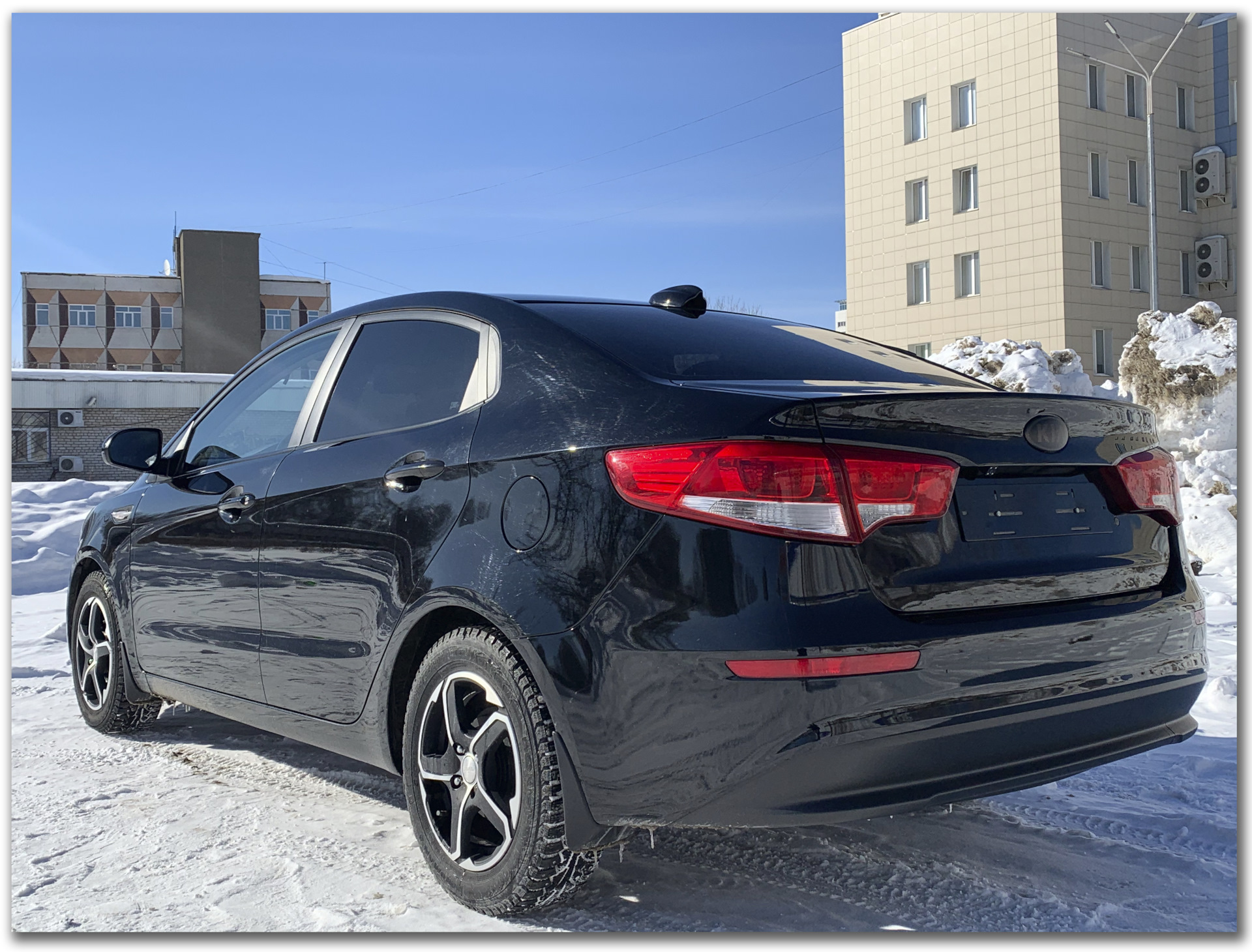 Магнитные рамки для номера SAK — KIA Rio (3G), 1,4 л, 2017 года ...