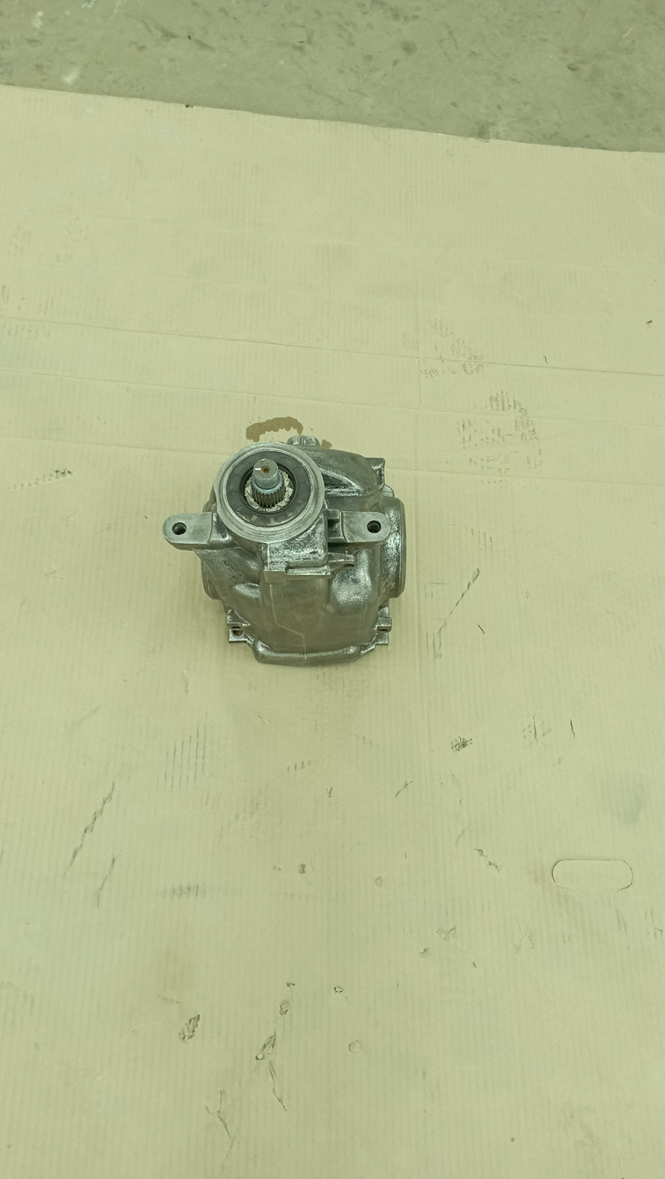 Задняя подвеска от BMW X3 E83 . Задний редуктор .№ 1 — Lada 4x4 3D, 1,6 ...