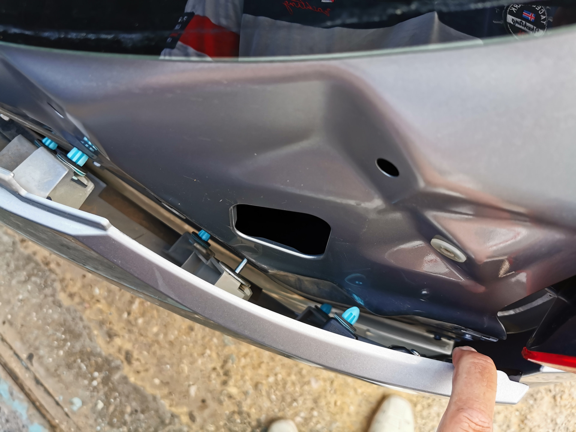 Замена задних фонарей на Mazda Cx-5(2g) — Mazda CX-5 (2G), 2 л, 2020 ...