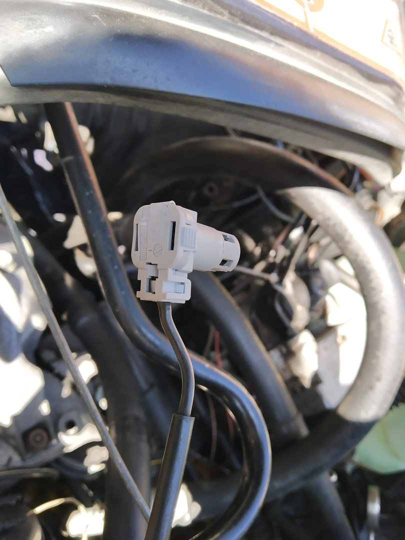 Частичка Мерседеса. Колпачки свечей накала на Ауди А6 С4 2.5 TDI (AEL ...