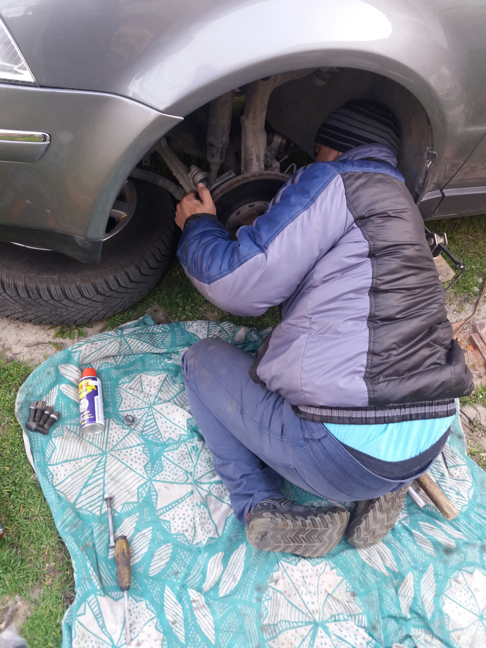 Левый опорный подшипник устал — Volkswagen Passat B5, 1,8 л, 2002 года ...