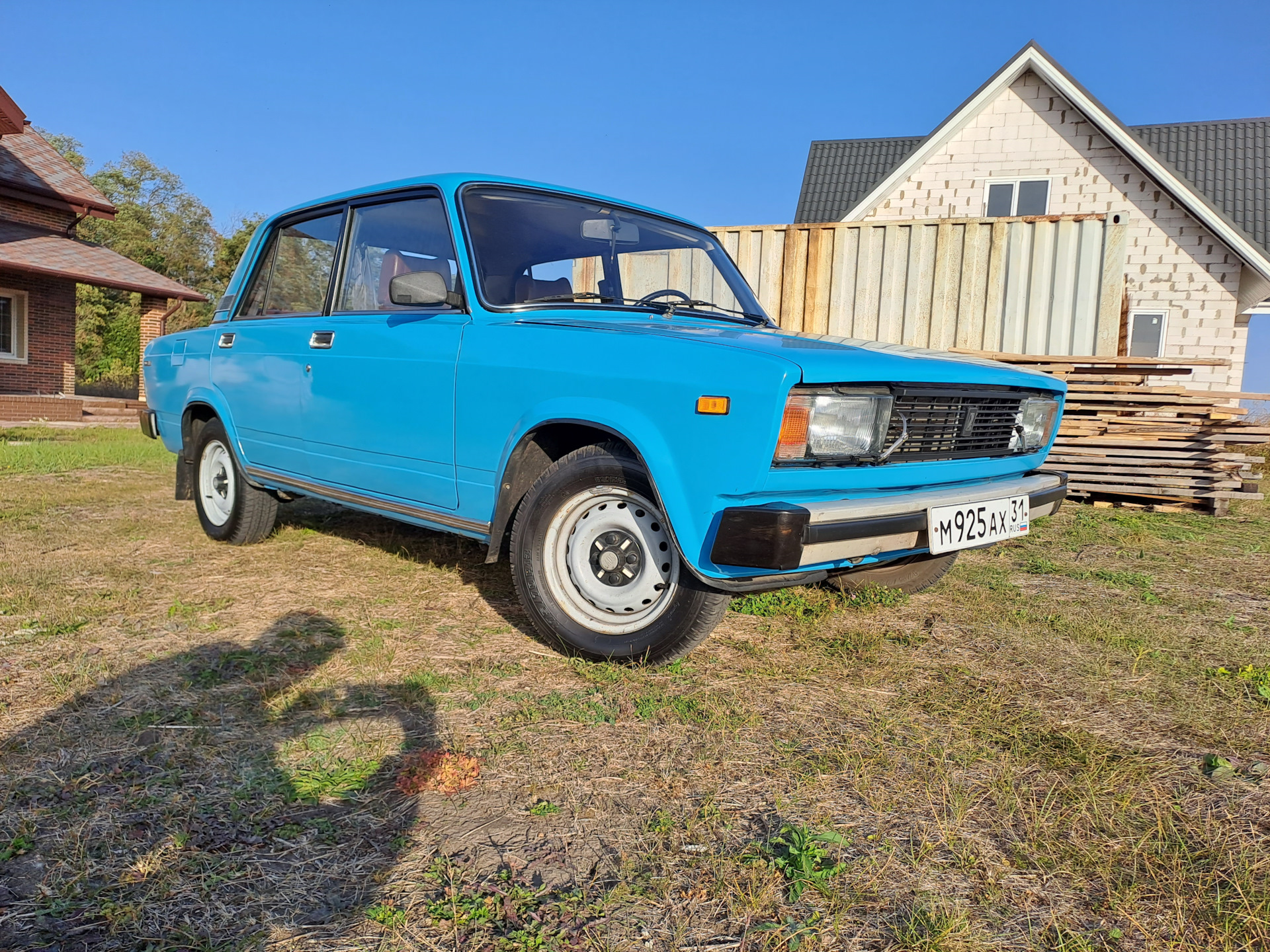 Немного фотографий в ленту) Жигули на месте будущего сада — Lada 2105, 1,3 л, 1984 года ...