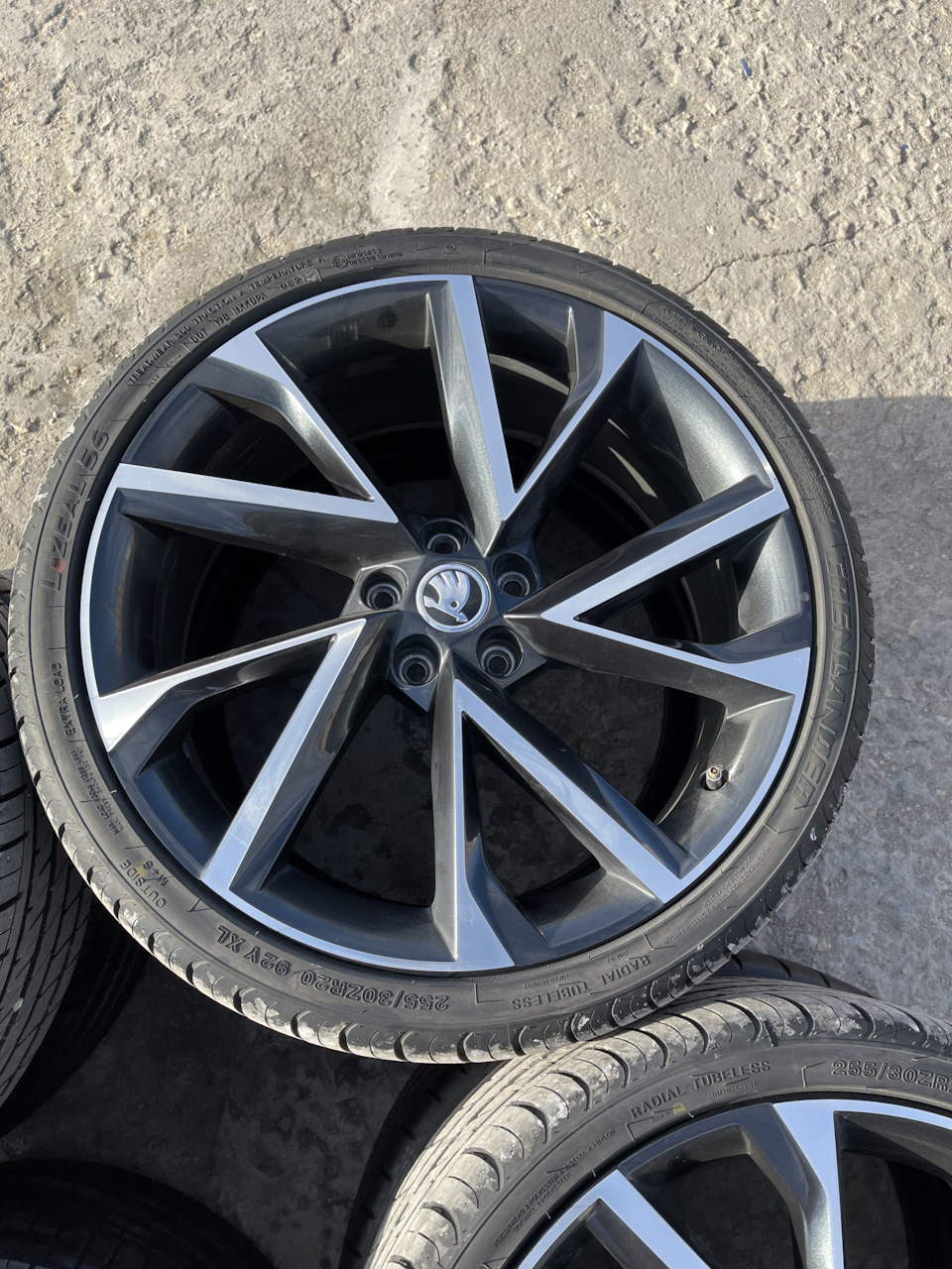 Лето the end, story VEGA R20 rims the end — Skoda Superb Mk3, 2 л, 2017 ...