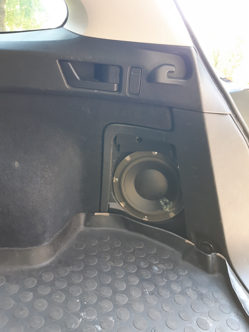 Сабвуфер Урал Патриот. — Subaru Outback (BR), 3,6 л, 2010 года ...