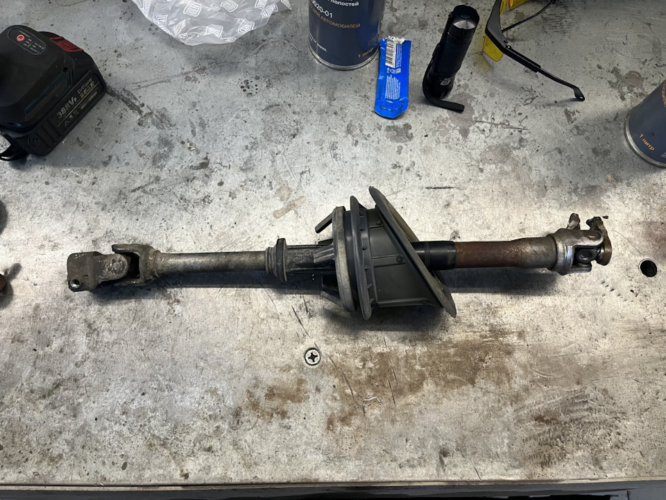 Ремонт рулевого вала — Audi A4 Allroad (B8), 2 л, 2011 года | своими ...