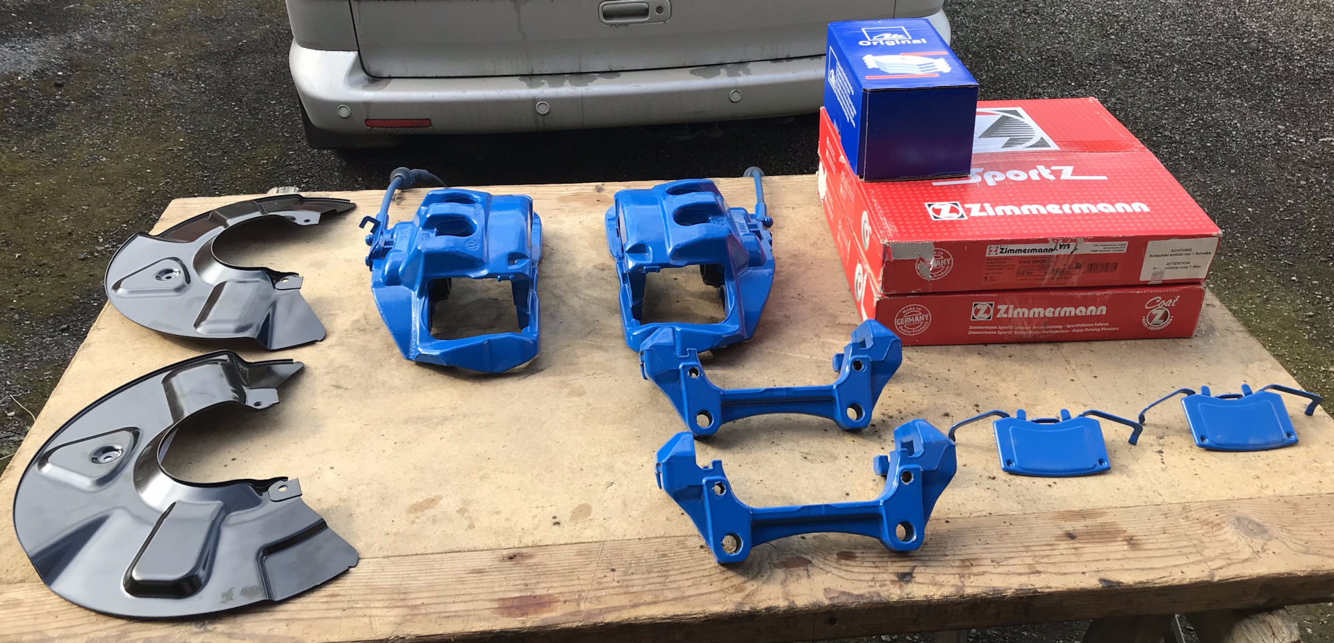 Установка двухпоршневых тормозных суппортов от би-бурбо — Volkswagen ...