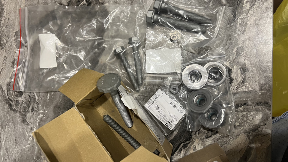 Скрип шаровых побежден — Audi Q7 (2G), 3 л, 2019 года | визит на сервис ...