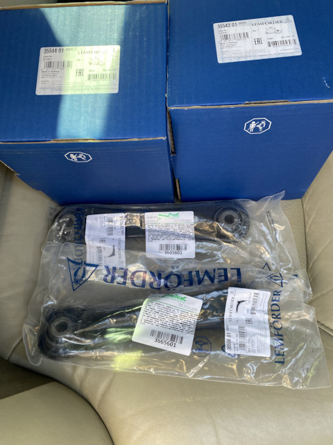 3554301 Сайлентблок рычага подвески LEMFORDER | Запчасти на DRIVE2