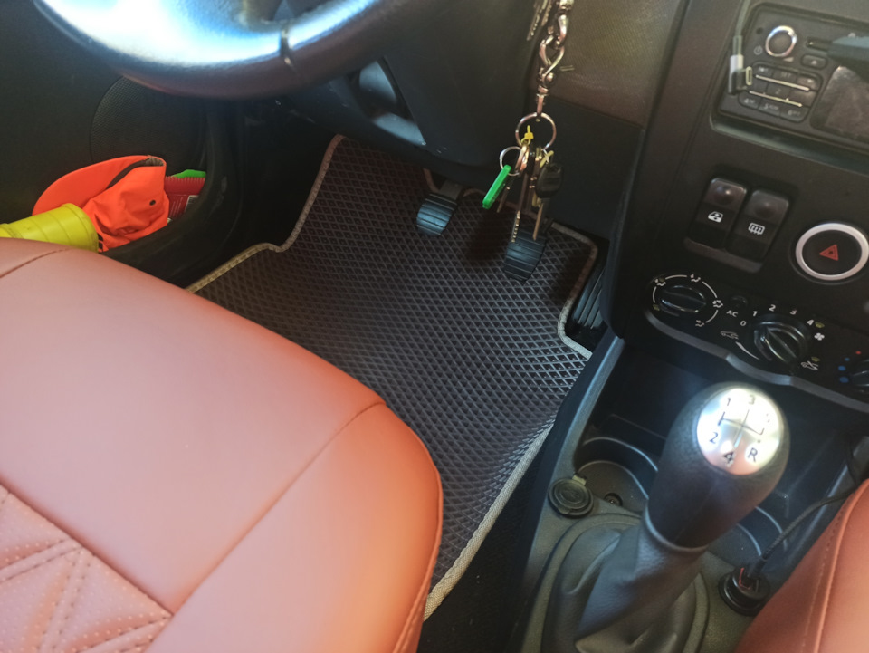 Коврики — Lada Ларгус, 1,6 л, 2015 года | аксессуары | DRIVE2